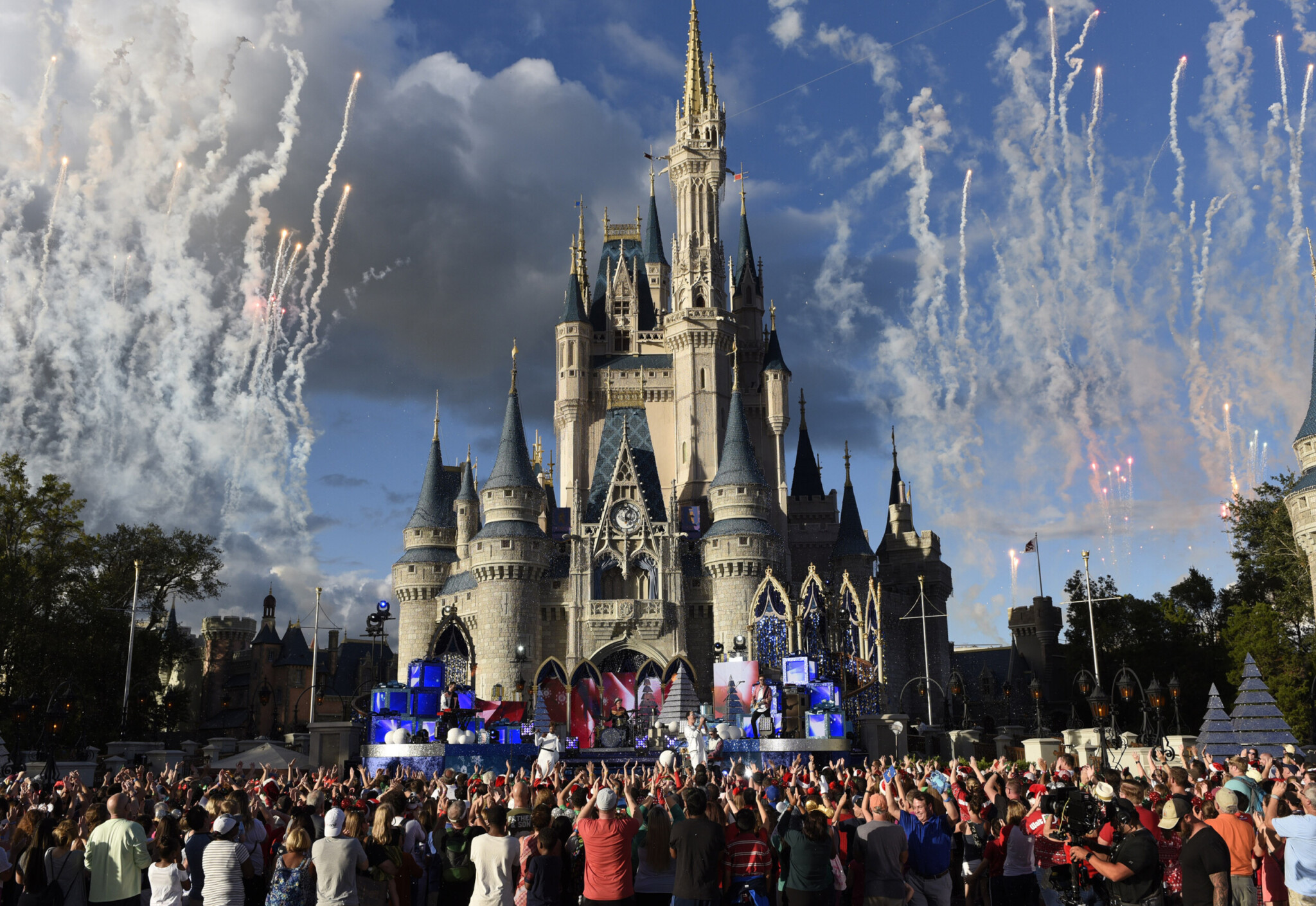 Celebrate the Holidays with ABC's Seasonal Programming - Socalthrills.com