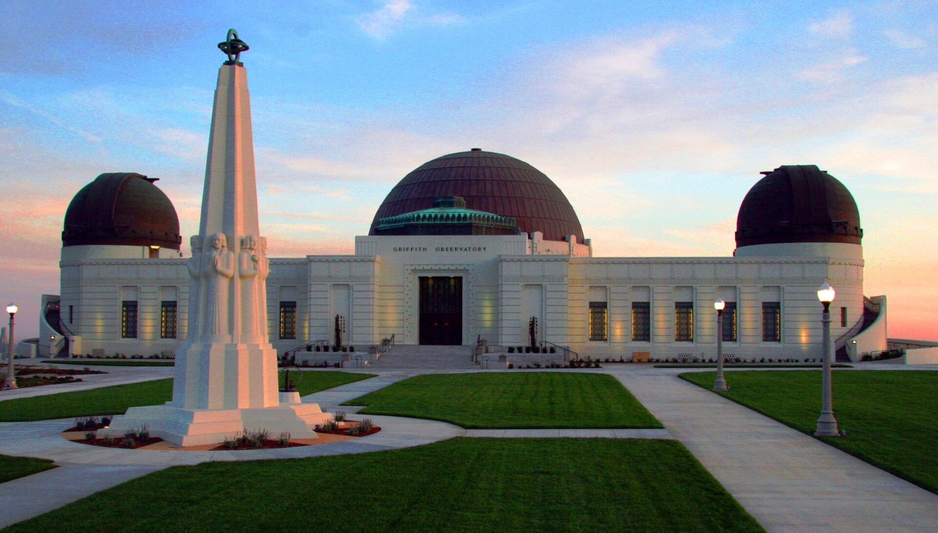 A Merry-Go-Round and a Miniature Train Ride at Griffith Park ...