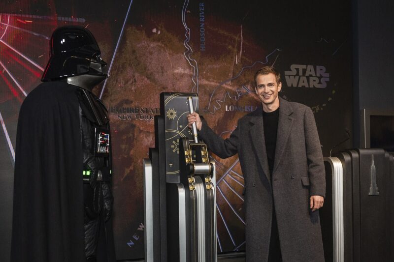 Vader Arrives in NYC: Empire State Building Hosts Epic Star Wars Event ...